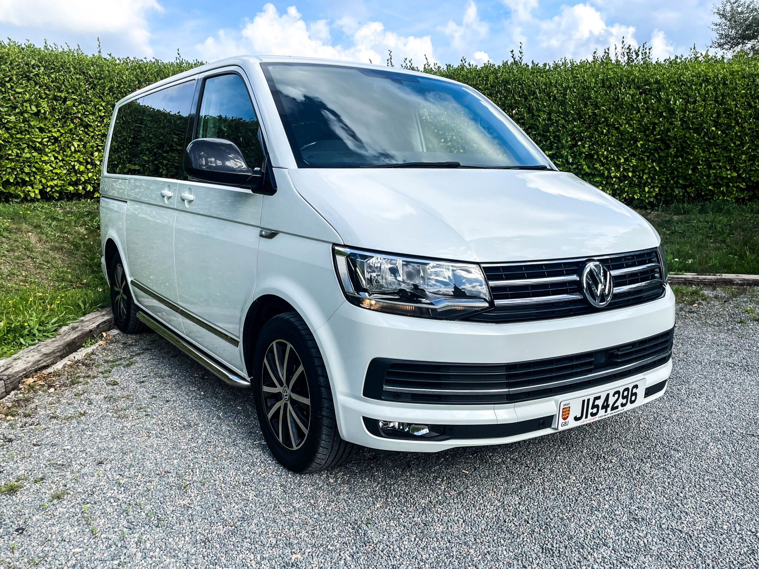 ON HOLD – Volkswagen Caravelle Highline 2.0 TDI | Premium Nearly New ...