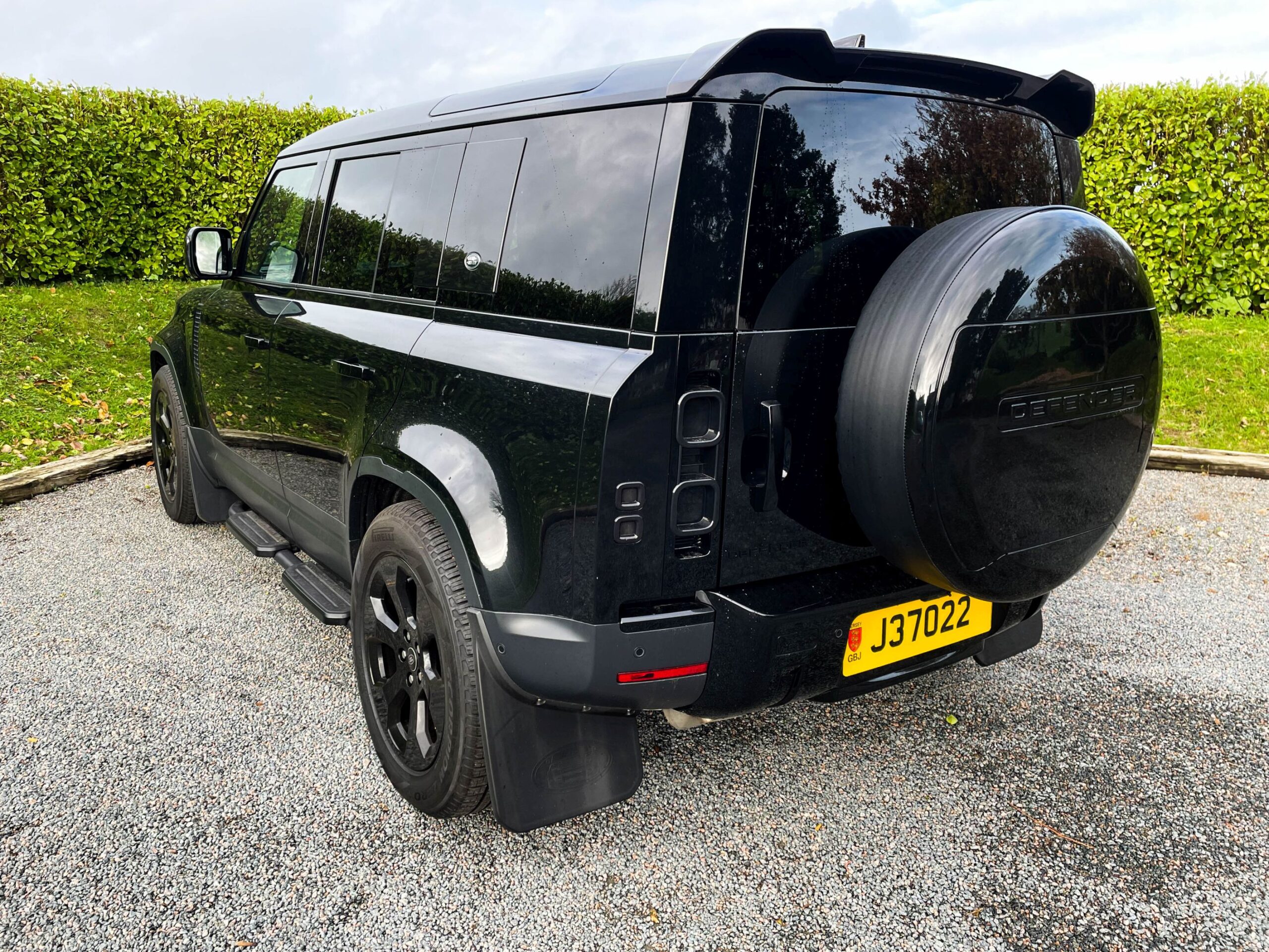 Land Rover Defender 110 – P300 | Premium Nearly New Pre-owned Cars for ...